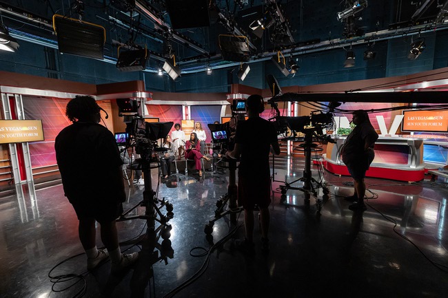 Photograph : 2025 Sun Youth Forum UNLV Studio Taping - Las Vegas Sun News