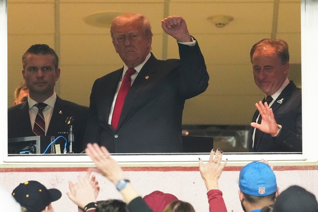 Donald Trump booed as the 1st sitting US president at a regular-season ...