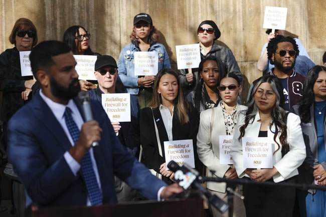 Legal battle over Las Vegas police partnership with ICE heads to court ...