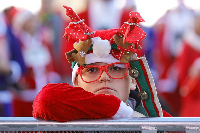 Photograph : 2025 Great Santa Run - Las Vegas Sun News