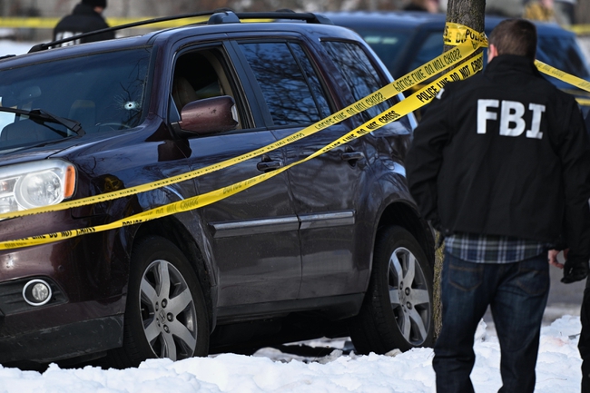Minneapolis shooting by ICE agent brings debate over police force and ...