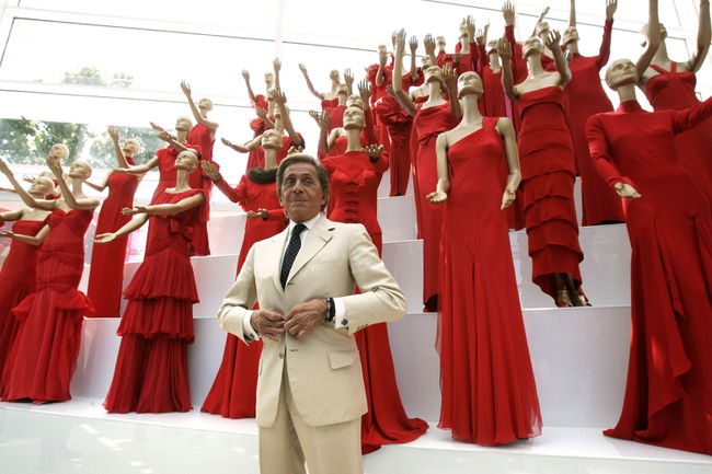 Late designer Valentino’s gowns — featuring signature red color ...