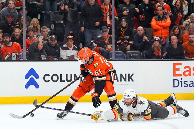 Golden Knights fall in Game 4 against Ducks; series even - Las Vegas ...